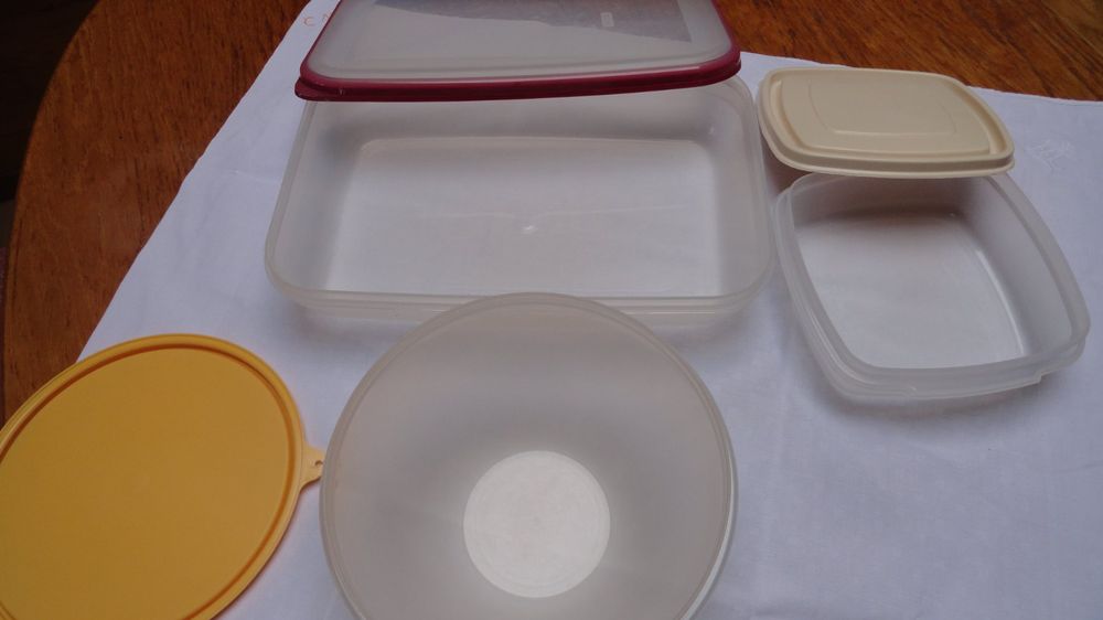 Tupperware Schüssel 1.2lund zwei Curver Behälter 2.5l u 0.5l | Kaufen ...
