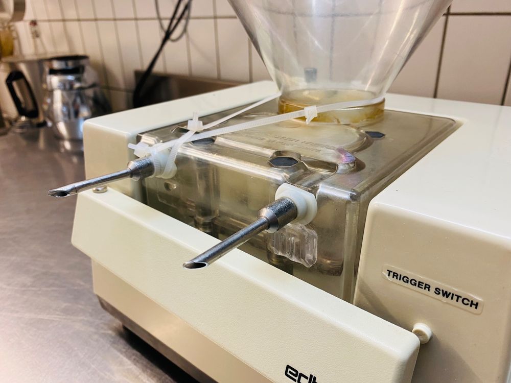 Edhard Dosiermaschine / Gebäckfüllmaschine, Bäckerei (Gebraucht) in ...