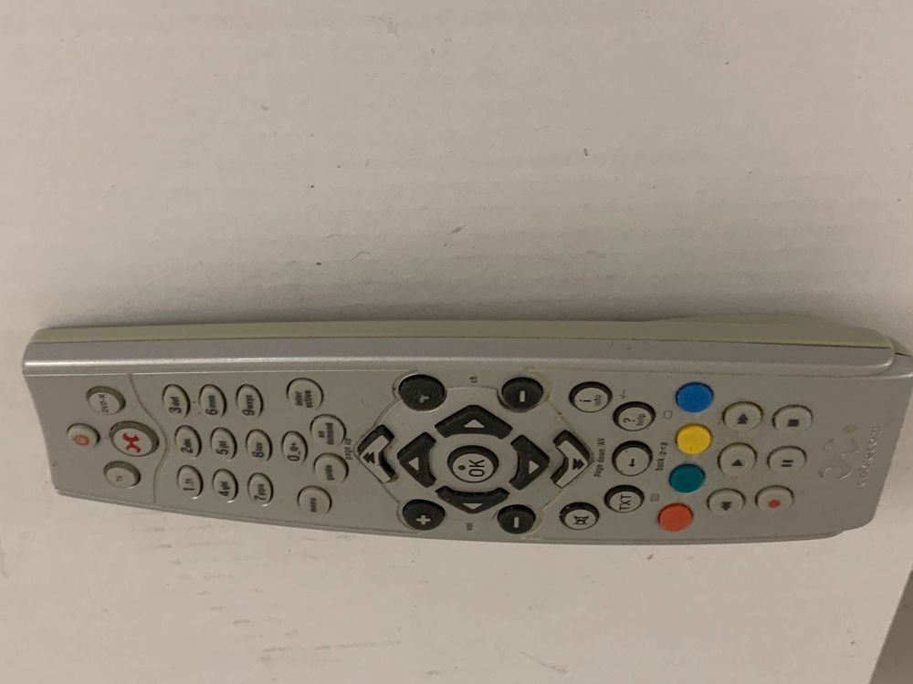 UPC Mediabox Thomson mit Fernbedienung (Gebraucht) in Erlenbach ZH für ...