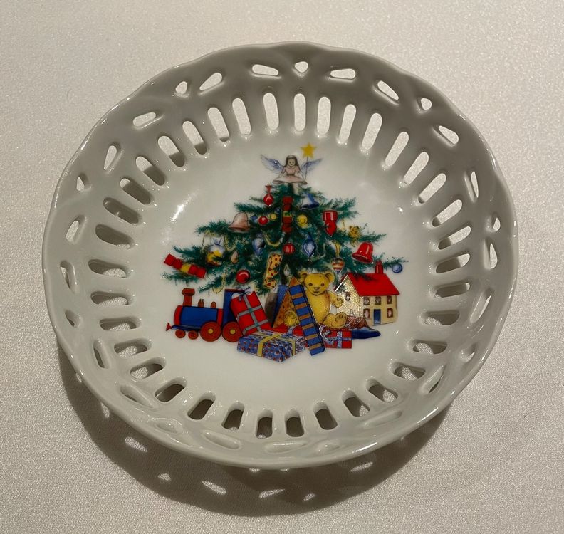 Weihnachtsgeschirr von Interpresent KJ (Gebraucht) in Rheinfelden für CHF 6.5 – mit Lieferung ...