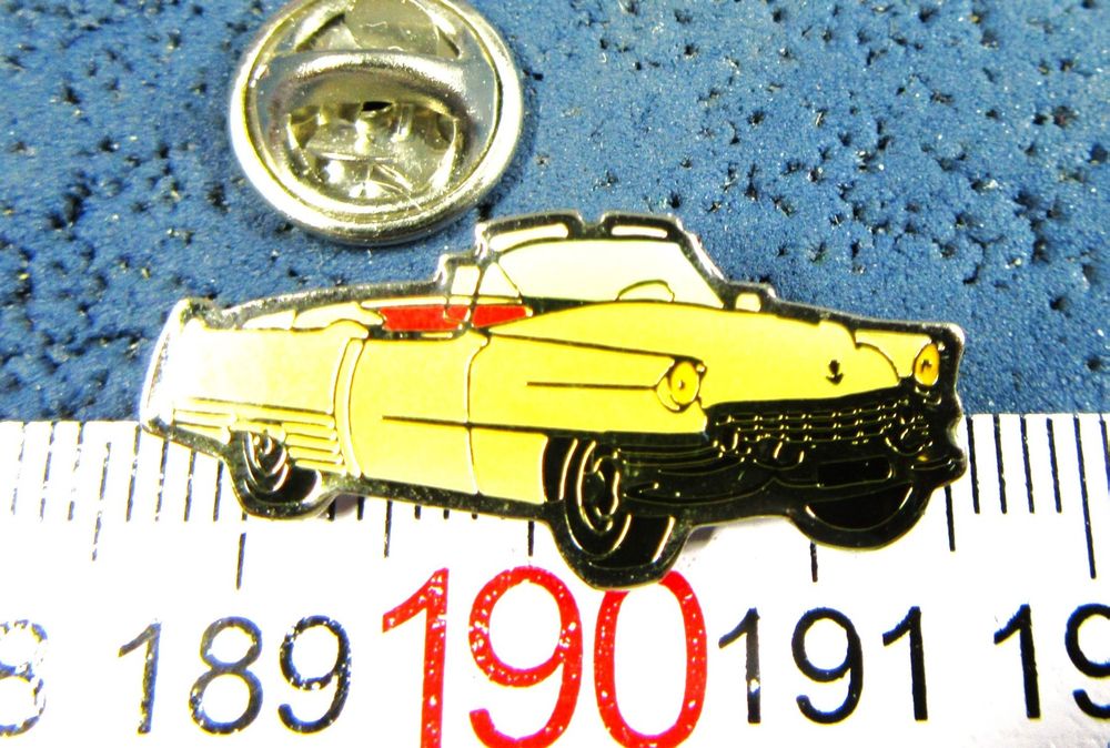 OLDTIMER AUTO PIN " CADILLAC CABRIO " (Gebraucht) in Ettingen für CHF 4 ...