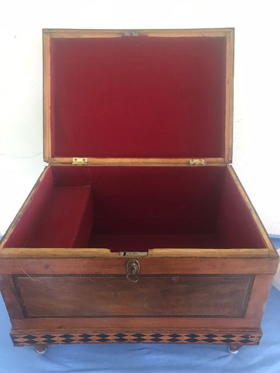 Truhe mit Schlüssel | Kaufen auf Ricardo