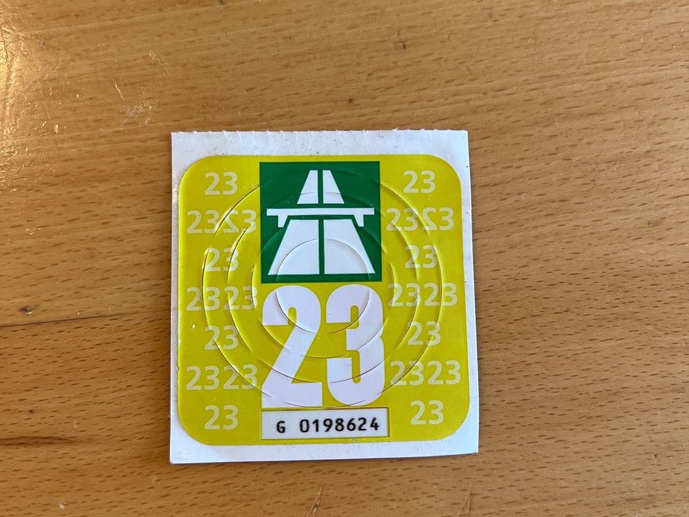 Autobahnvignette CH 2023 (Neu und originalverpackt) in Zürich für CHF 33 – mit Lieferung auf ...