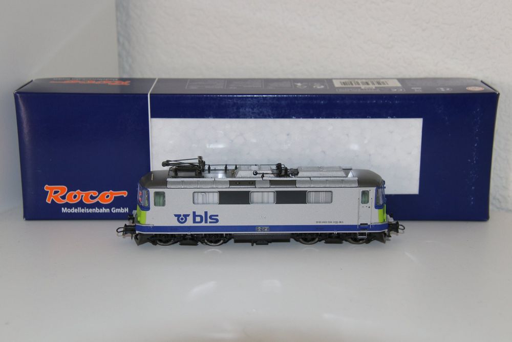Roco 62691 - BLS Re 420.5 504-3, Re 4/4 im NINA Design (Gebraucht) in ...