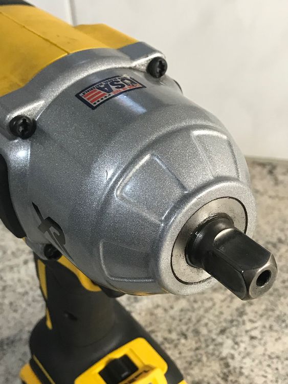 DeWalt DCF899 XR 1/2 in Schlagschrauber mit 4Ah - 20V Akku (D'occasion) à Kreuzlingen pour CHF ...