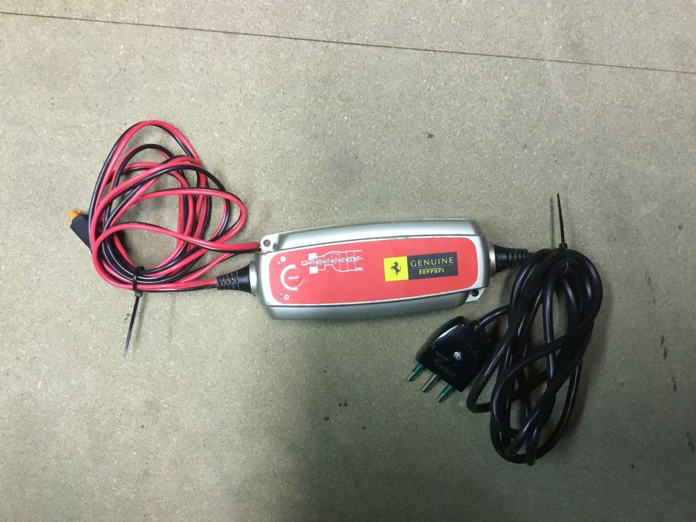 Ferrari Batterieladegerät alle Modelle | Kaufen auf Ricardo