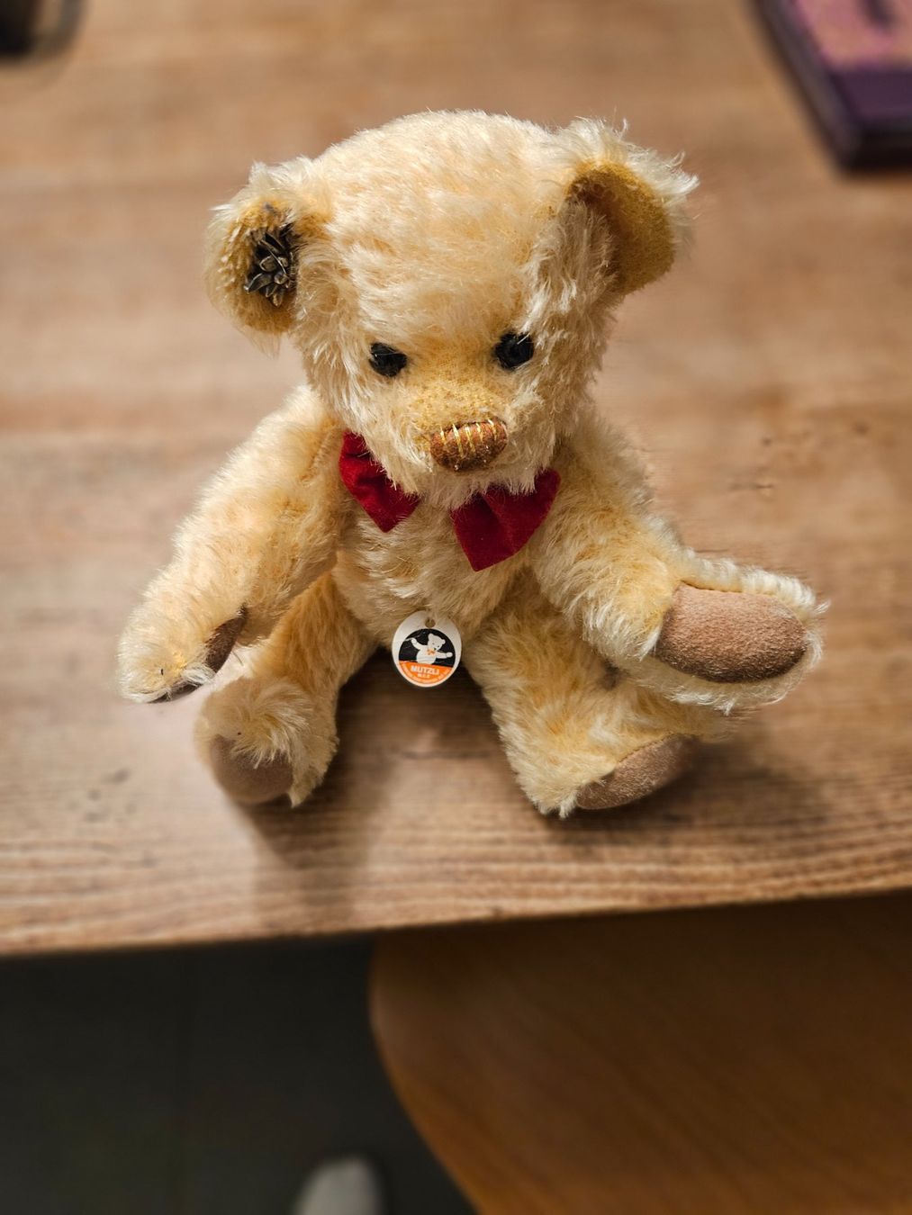 Süesser Mutzli Teddy, neuwertig, mit roter Schleife! (Gebraucht) in ...