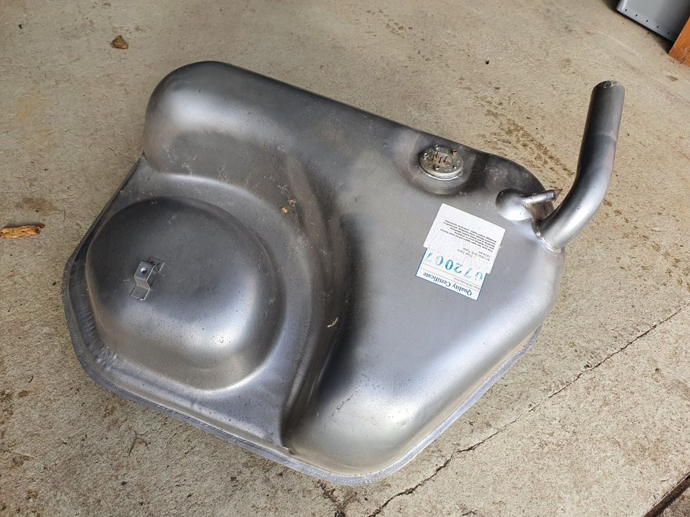 neuer Porsche 911 Tank (Gebraucht) in St. Gallen für CHF 80 – nur ...