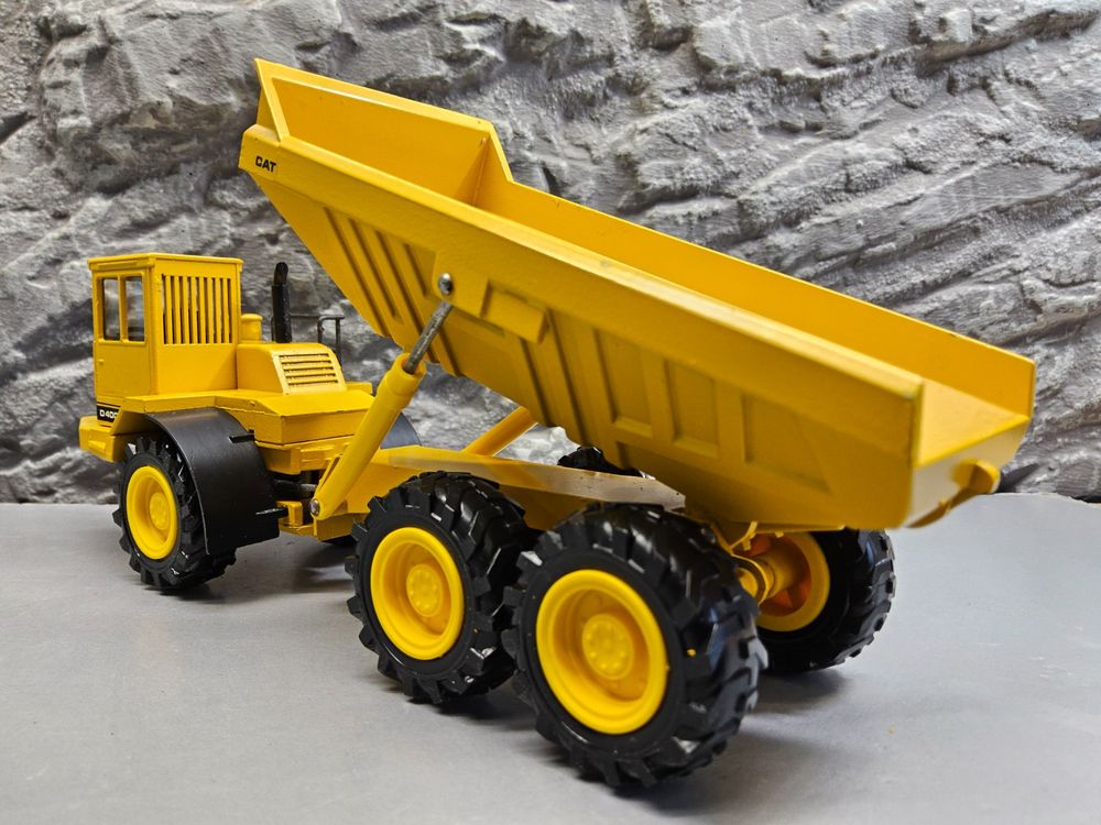 CAT D400 Muldenkipper _ Kipper __ Caterpillar __ in OVP 1:50 (Gebraucht ...