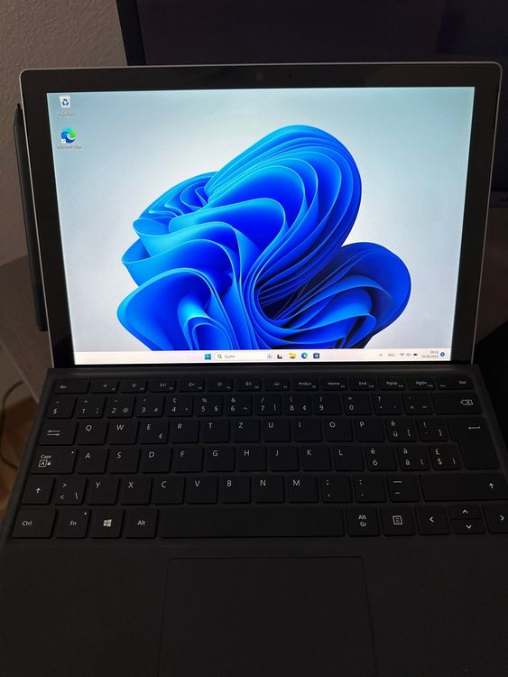 Surface Pro Model 1807 | Kaufen auf Ricardo