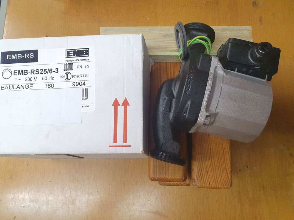 EMB-RS 25/6-3 Pumpe 230V 50Hz PN10 R1 1/2 i Baulänge 180 NEU (Neu ...