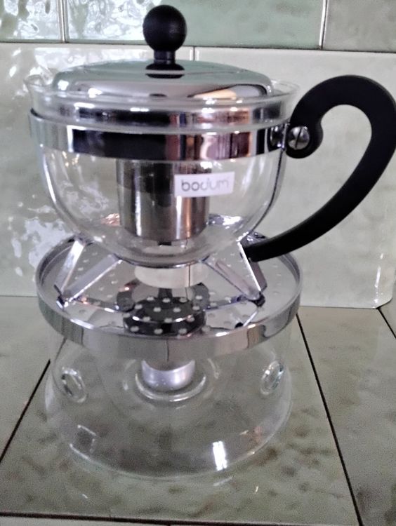 Bodum Teekanne mit Stövchen, Glas & Edelstahl, neuwertig | Kaufen auf Ricardo