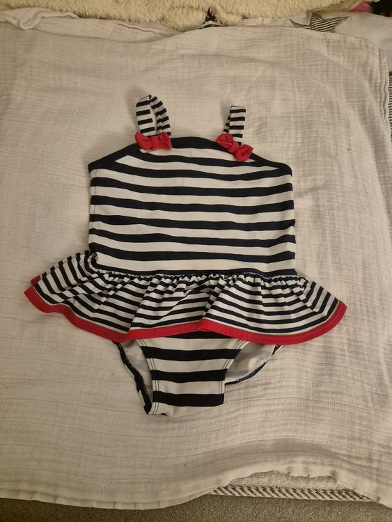 Badeanzug Mädchen 86/92 wie neu (Gebraucht) in Wynigen für CHF 3 – mit Lieferung auf Ricardo kaufen