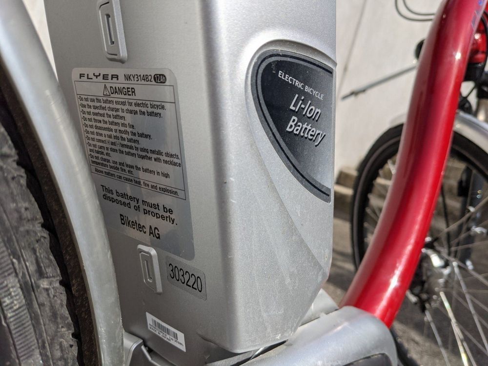 Flyer C8 Premium Rot mit Zusatzakku neu! (Gebraucht) in Reitnau für CHF 800 – nur Abholung auf ...