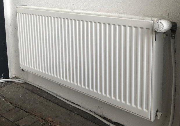 Heizwand / Heizkörper / Radiator quer ca Jg 2009 (Gebraucht) in Winterthur für CHF 70 – nur ...