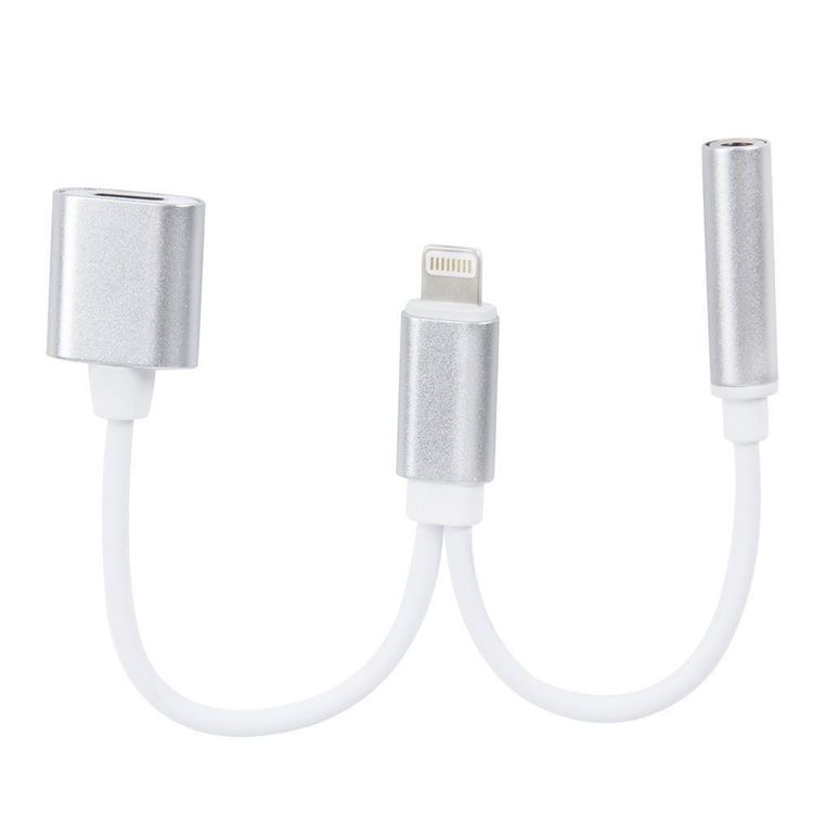 Dual Aux Lightning Adapter iPhone7 8 x (Neu (gemäss Beschreibung)) in ...