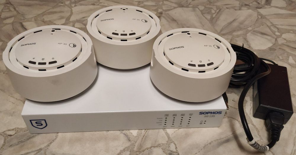 Firewall Sophos SG135 Rev.2 inkl. AP's (Gebraucht) in Wolhusen für CHF ...