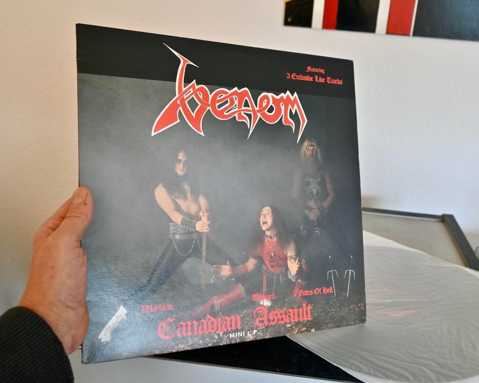 Venom– Canadian Assault LP 1985 VG+(+)/ MINT- black metal (Gebraucht ...