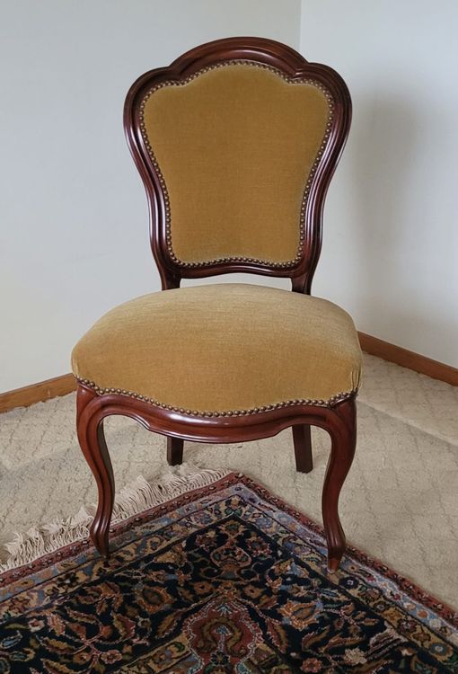 Antiker Stuhl mit Samtbezug 🪑 Louis XV Stil (Gebraucht) in Innerberg für CHF 80 – nur Abholung ...