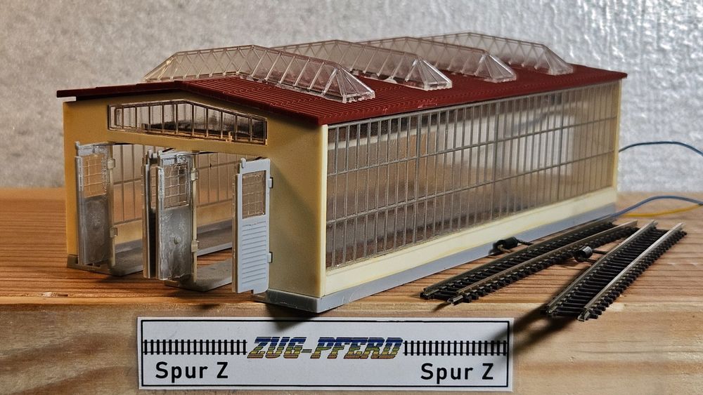 Märklin 8980: Lokschuppen mit Türschliessautomatik, TOP! (Gebraucht) in ...