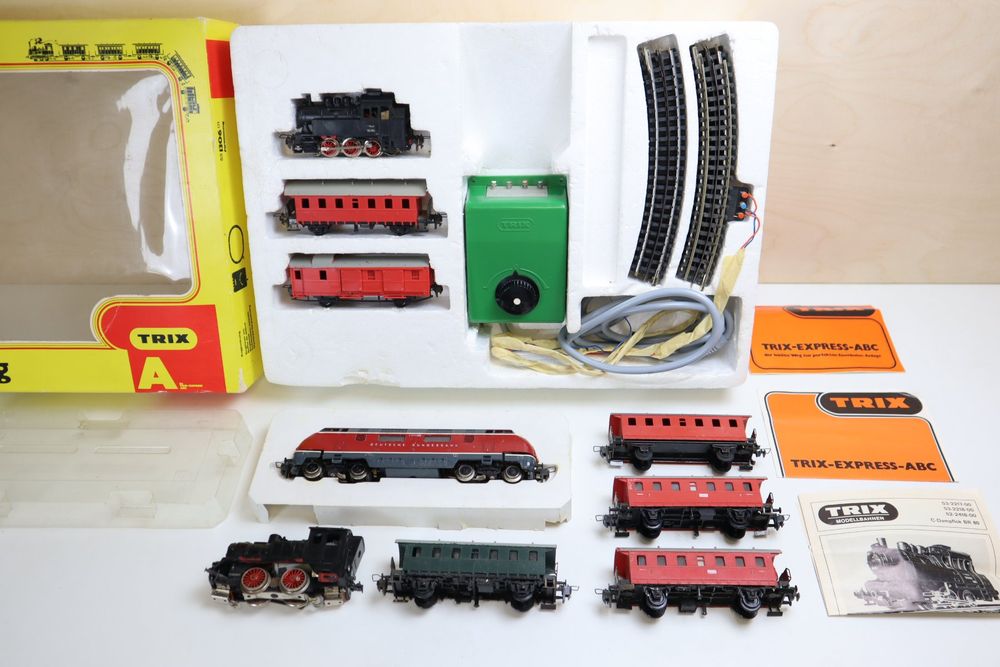 Trix Express Dampflok + Diesellok V200 + Wagen Set + Trafo.. (Gebraucht ...