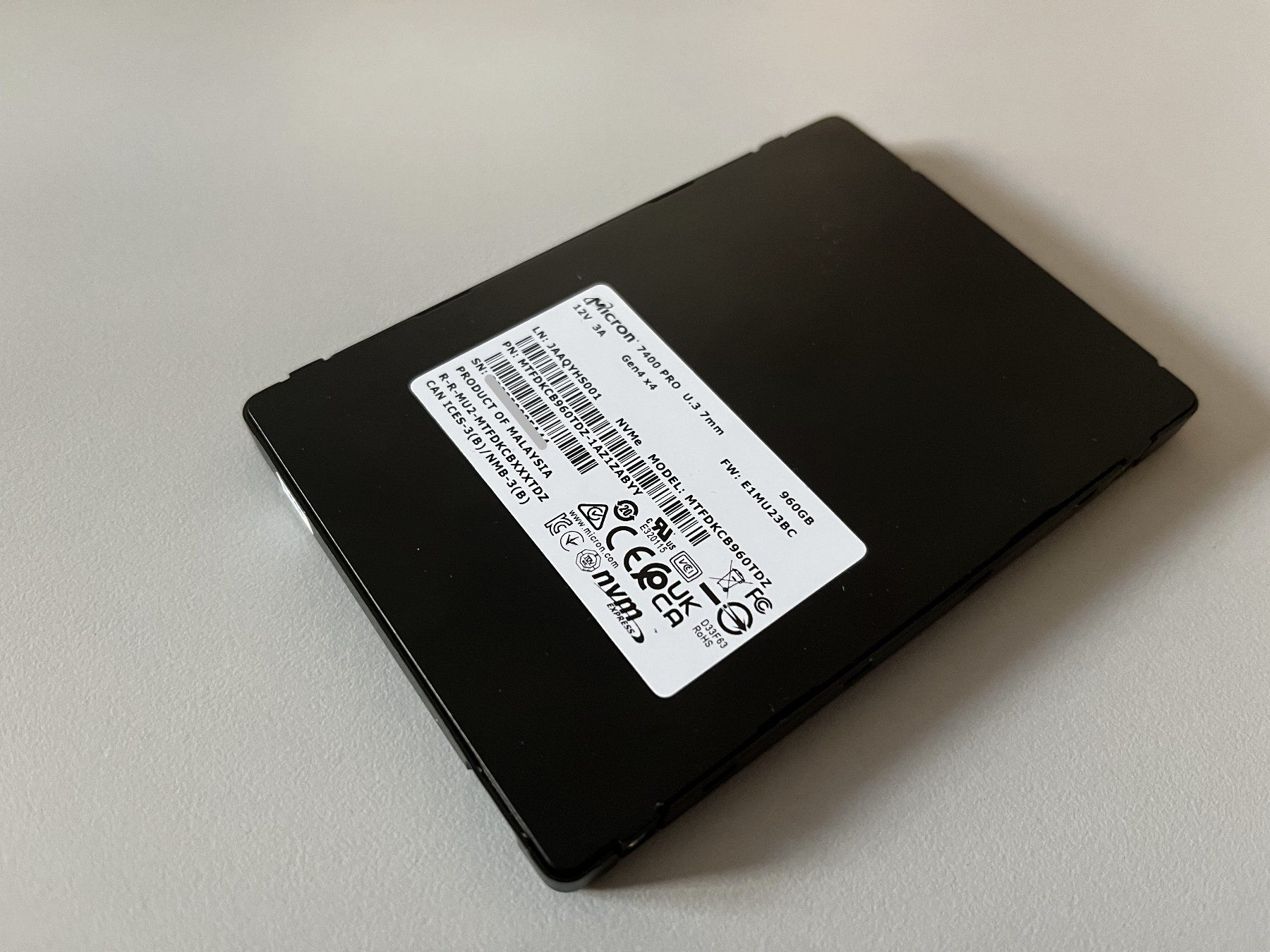 Micron 7400 Pro 960GB, U.3 Enterprise nvme SSD Gen4x4, 1DWPD (Neu ...