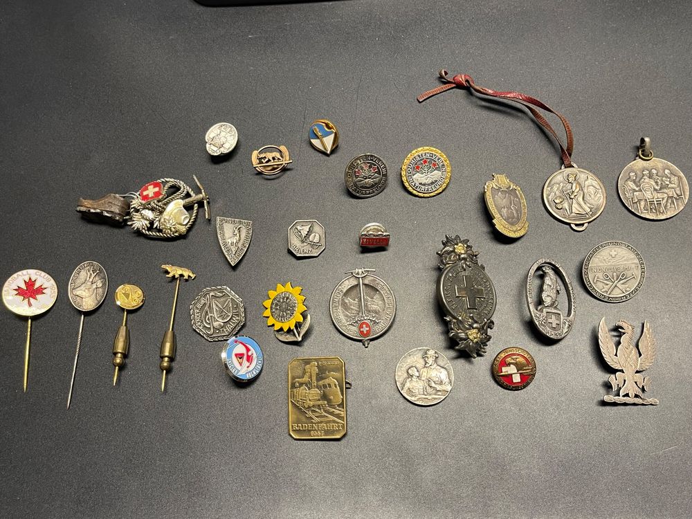 Lot alte Abzeichen Pins etc. Schweiz | Kaufen auf Ricardo