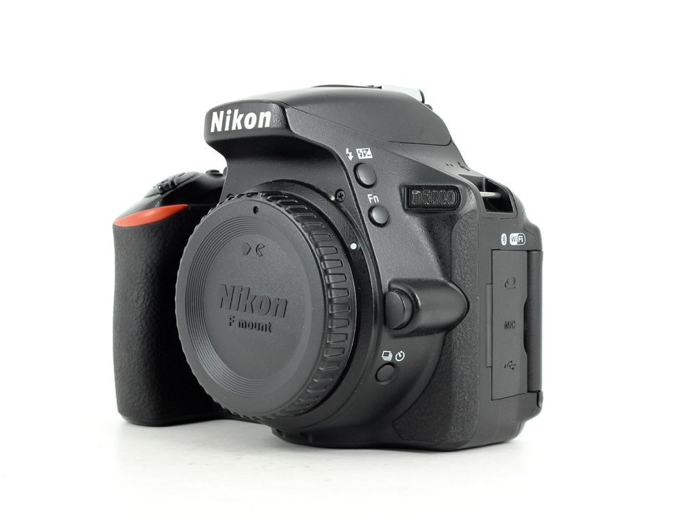 Nikon D5600 Body (24.20 Mpx, APS-C / DX) (Neu (gemäss Beschreibung)) in ...