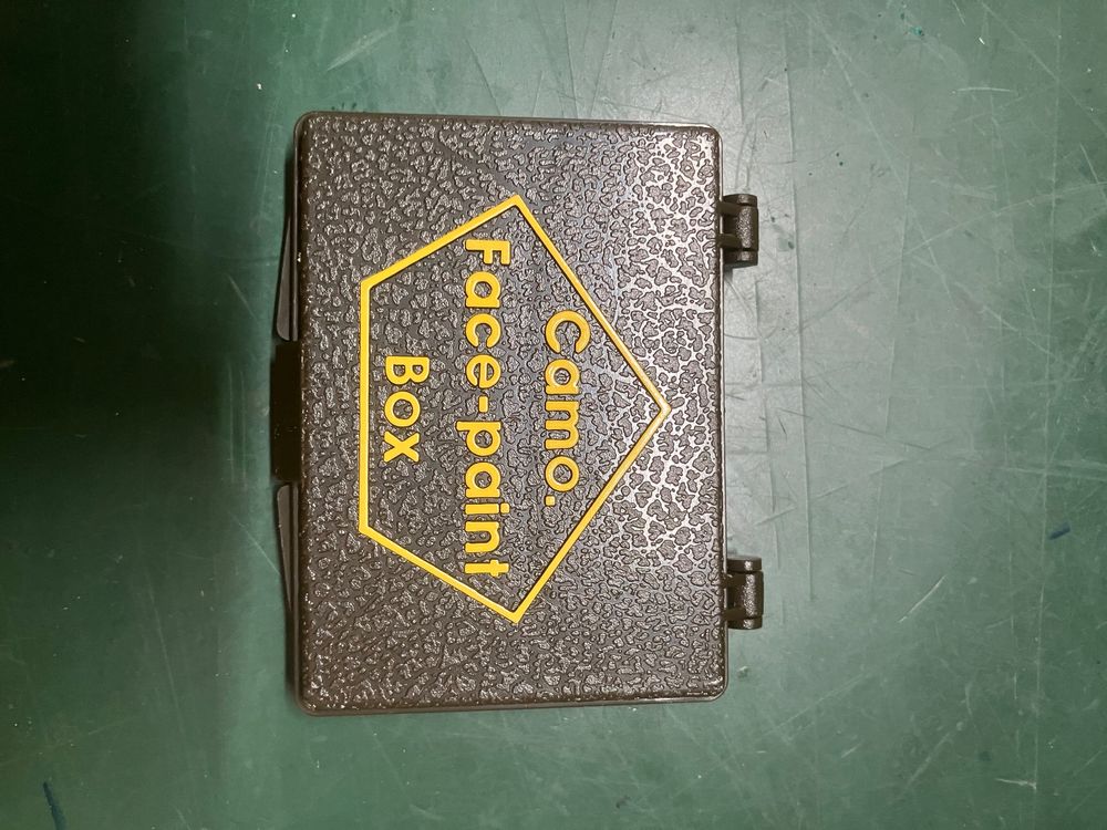 NEU Gesichts Tarnfarbe Schminke Armee Militär Tactical Stgw (Gebraucht ...
