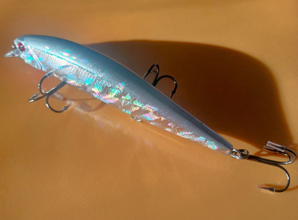 Neuer Hecht Wobbler 14 cm, 20 Gramm mit Geräuschkugeln | Kaufen auf Ricardo