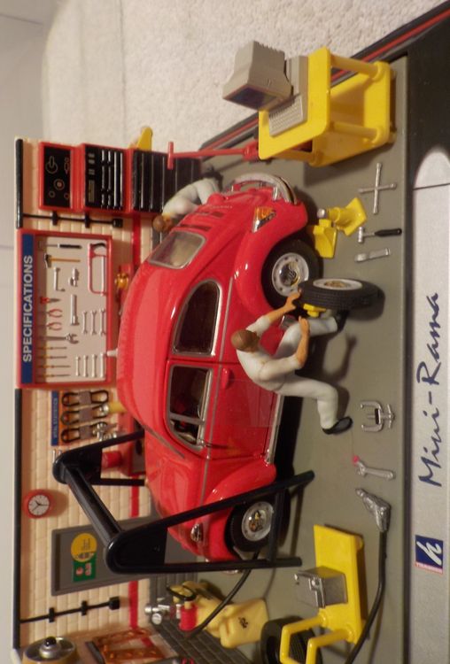 VW Garage mit Käfer Maßstab: 1:43 (Gebraucht) in für CHF 43 – mit ...