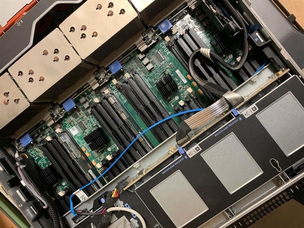 Dell Server PowerEdge R810 (Gebraucht) in Hölstein für CHF 320 – nur ...