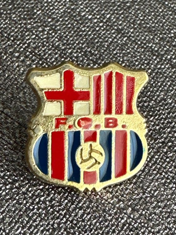 Pin FC Barcelona | Kaufen auf Ricardo