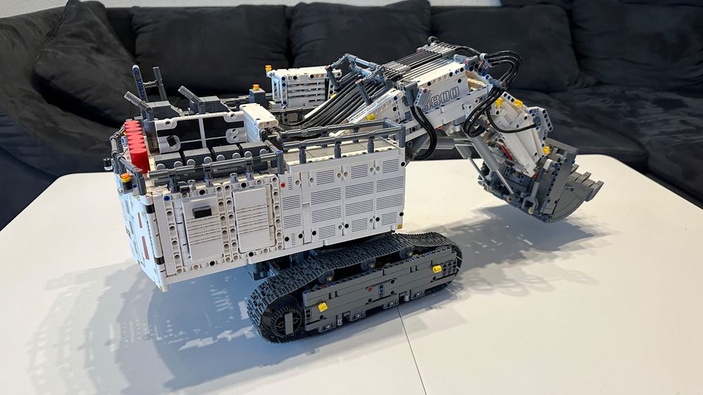 LEGO Liebherr Bagger R 9800 | Kaufen auf Ricardo