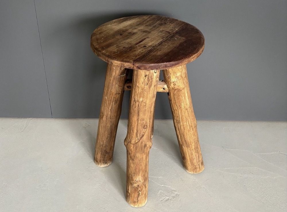 Rustikaler Holzhocker (Gebraucht) in Oetwil am See für CHF 40 – nur Abholung auf Ricardo kaufen