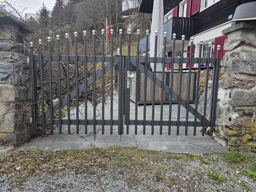 Zaun Elemente für ca. 45 Meter Zaun (Gebraucht) in Engi für CHF 1000 ...