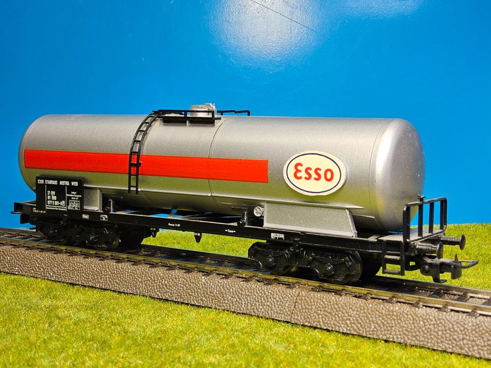 Liliput 258 _ Esso 4 achsiger Kesselwagen ÖBB _ OVP Spur H0 (Gebraucht) in Uerikon für CHF 14 ...