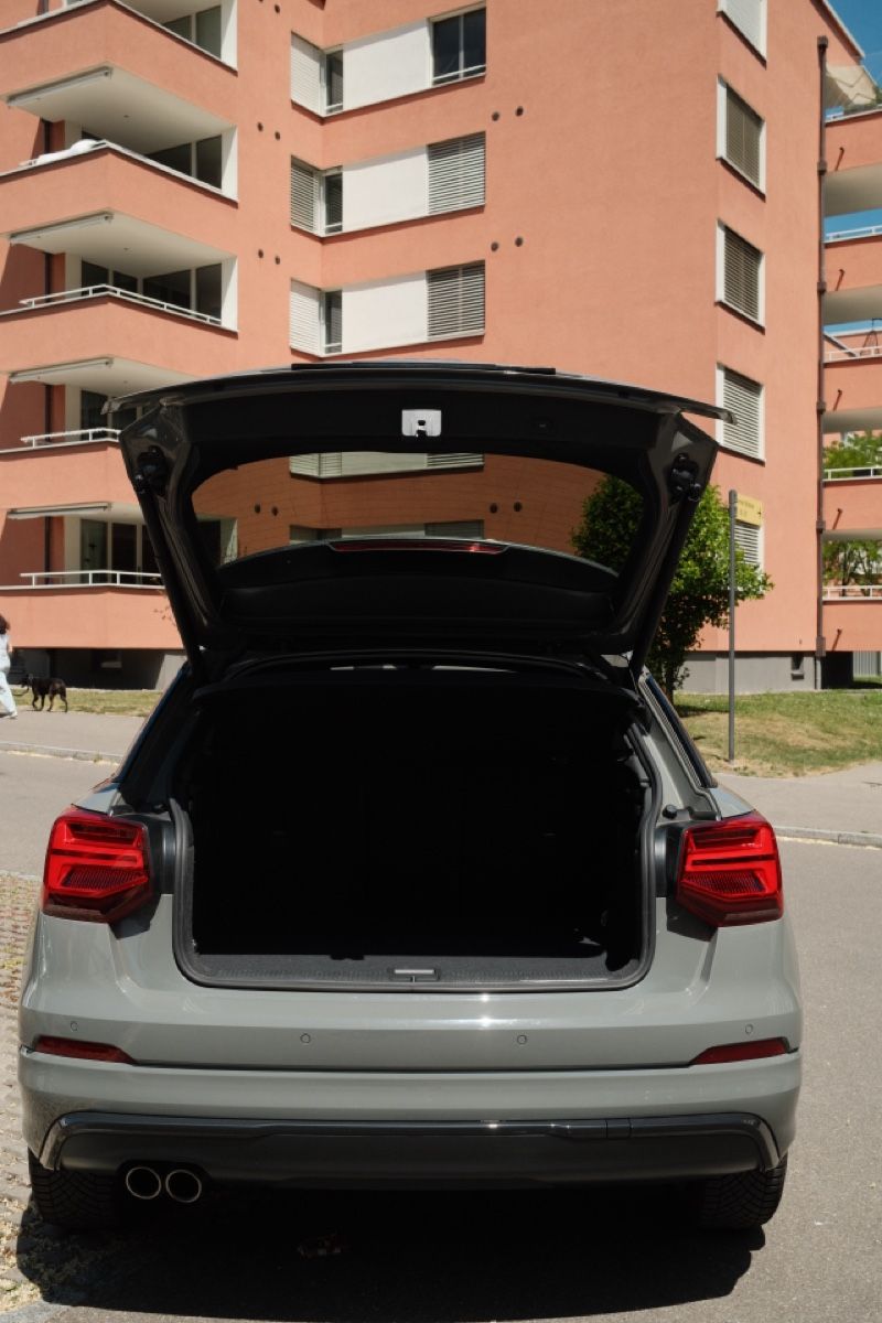 Audi Q2 35 TFSI S Line, top Zustand (Gebraucht) in Glattpark(Opfikon ...