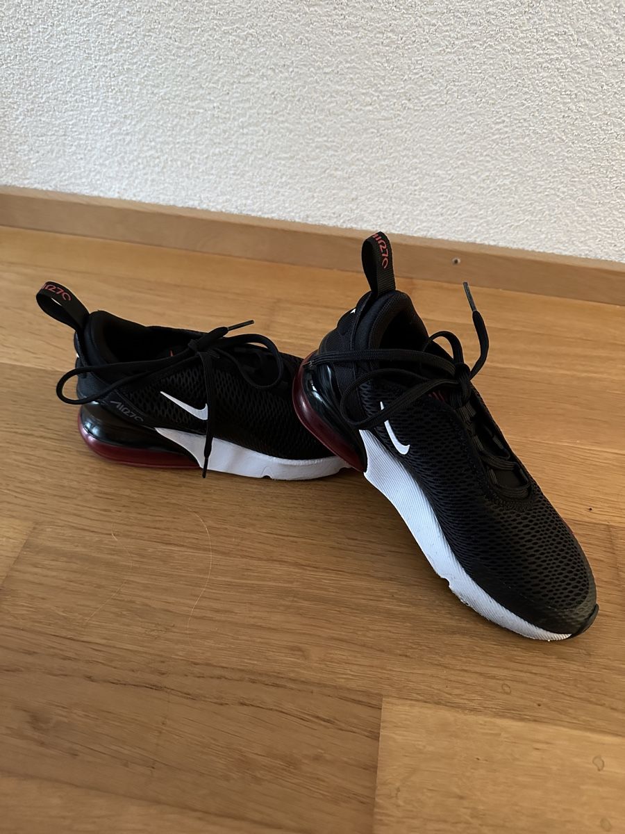 Nike Air Max, Grösse 34, Schwarz/Weiss - Top Zustand! (Gebraucht) in ...