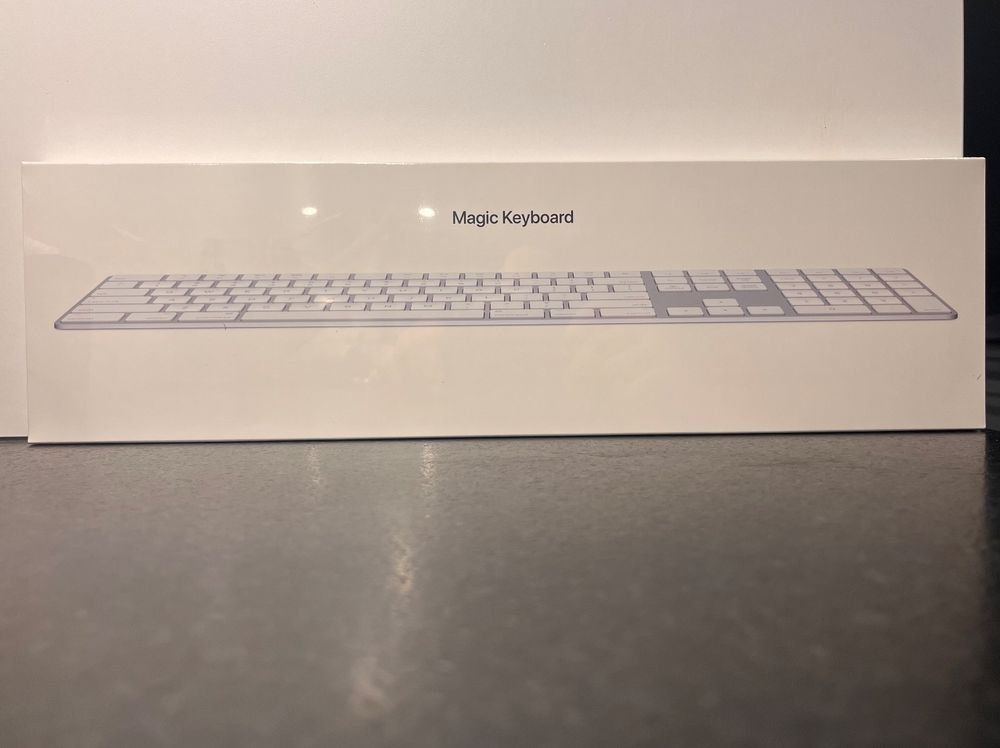 (NEU) Apple Magic Keyboard mit Zahlenblock (Neu und originalverpackt ...