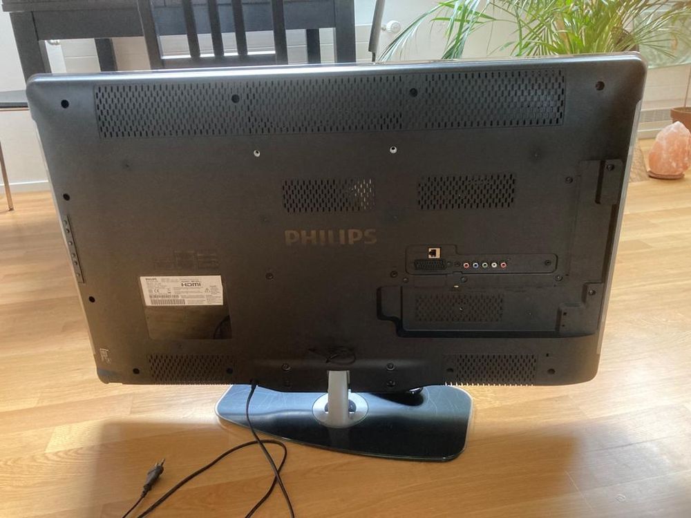 Philips Ambilight LED TV 37 Zoll (Gebraucht) in Sursee für CHF 40 – nur Abholung auf Ricardo kaufen