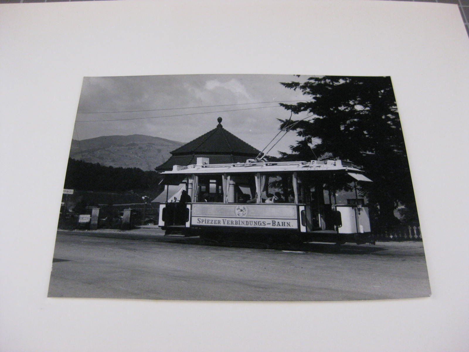 Bilder, Fotos und Text zum Tram Spiez, aufgeklebt auf Karton (Gebraucht ...