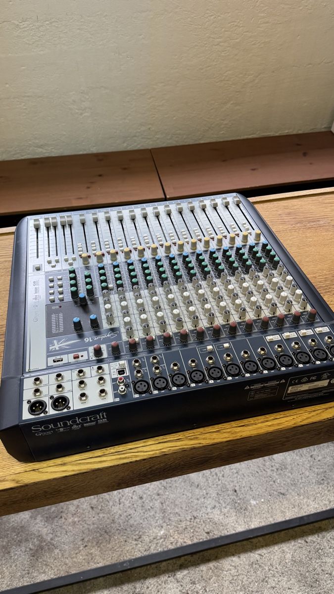Soundcraft Signature 16 Mischpult - Quasi im Neuzustand! (Neu (gemäss ...