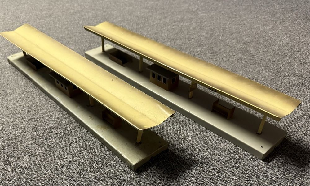 Märklin 423 Bahnsteig Blech M Gleis 00/H0 (Gebraucht) in Bauma für CHF ...