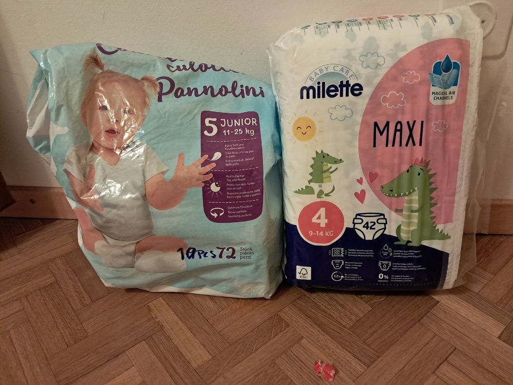 Lot de couches bébé - Junior (11-25kg) & Maxi (9-14kg) (Neuf (Voir ...