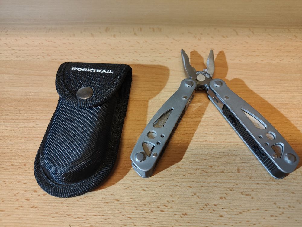 Praktisches Multi Tool/Sackmesser Rocktrail mit Etui (61) (Gebraucht ...