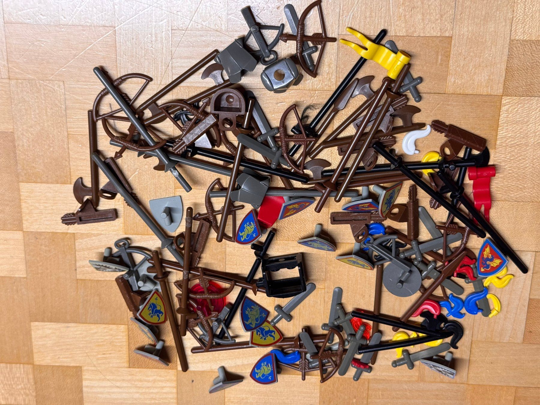 Lego Ritterfiguren alt, mit Waffen, Pferden usw. nach Bilder (Gebraucht ...