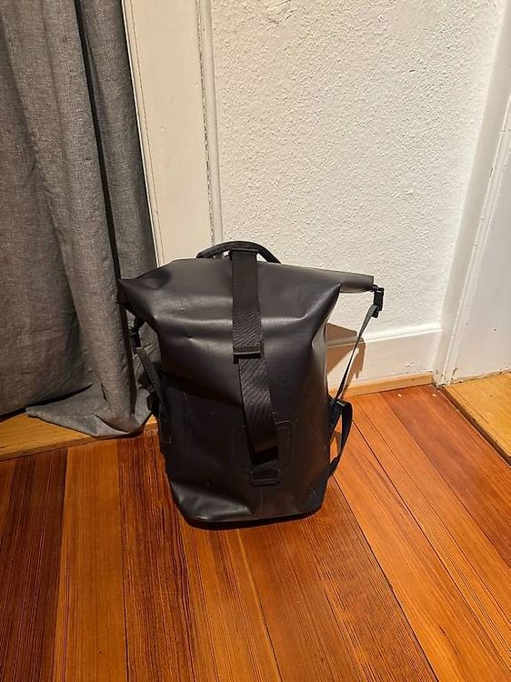 Rains Arid rucksack (Gebraucht) in Basel für CHF 50 – nur Abholung auf ...