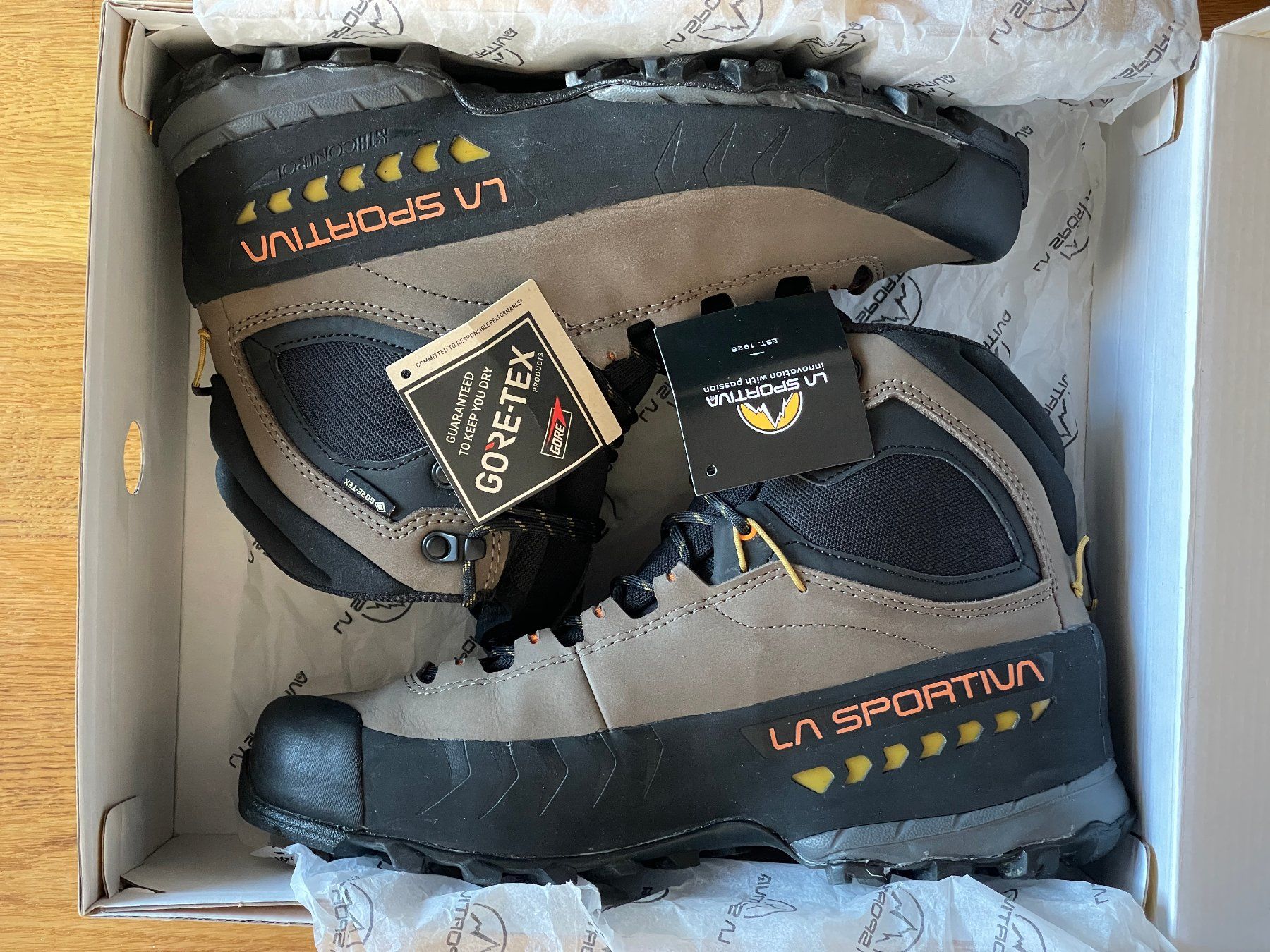La Sportiva TX5 GTX Hiking Wanderschuh 42.5 Coffee Tiger (Gebraucht) in ...