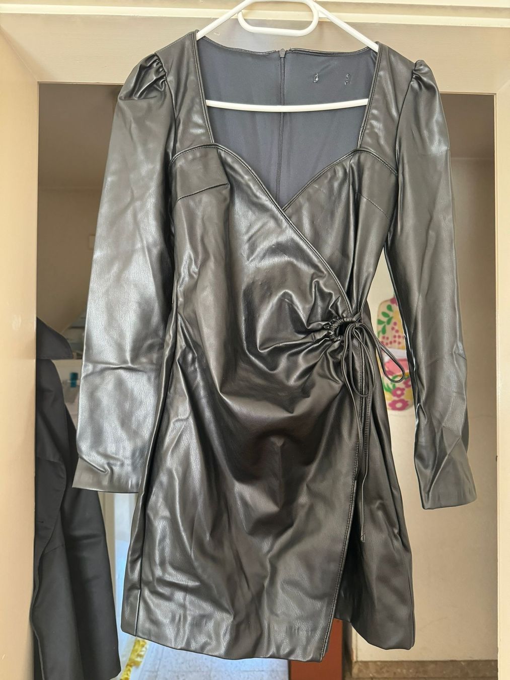 Robe grise avec manches longues et taille S neuve (Neuf (Voir description)) à Monthey pour CHF ...